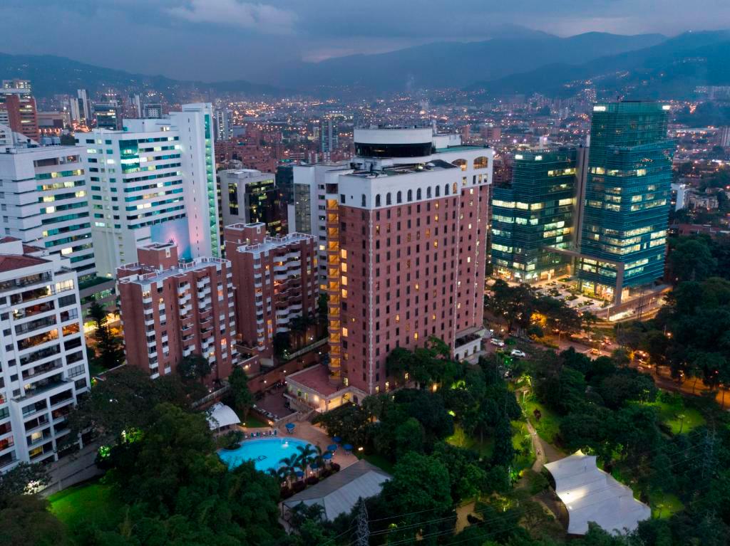 Hace setenta años murió Alan Turing, el matemático queer pionero de la ...