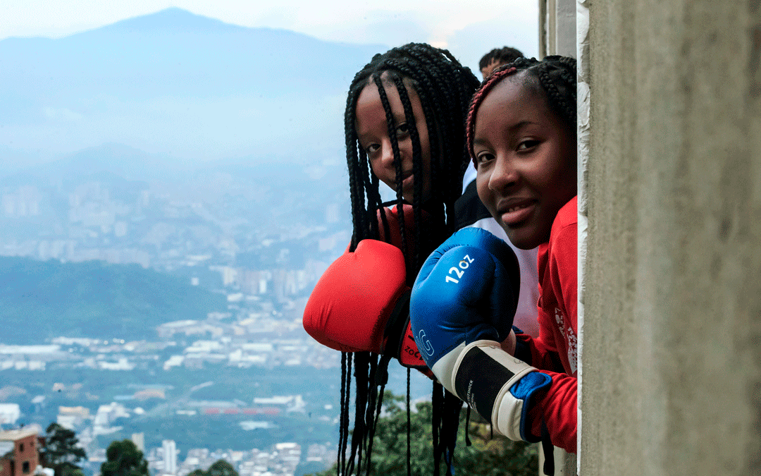 Practica de boxeo, esperanza para mujeres en La Honda