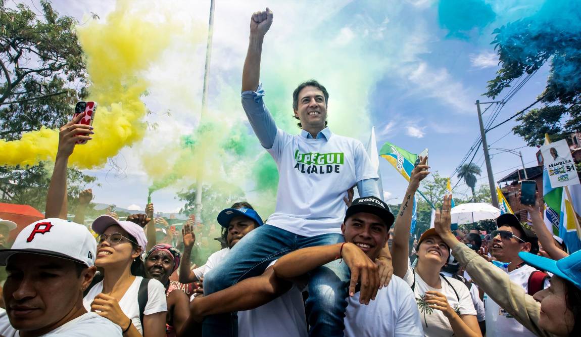 En Fotos | Así fue la primera aparición pública de Daniel Quintero como ...