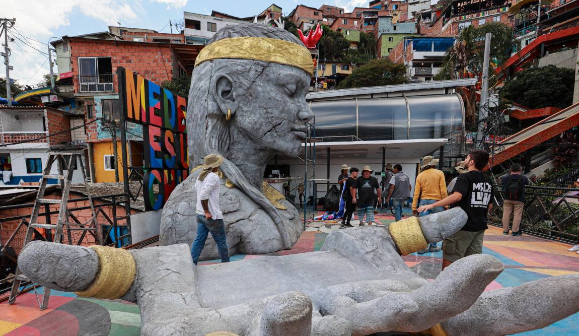 En fotos | La Comuna 13 ya tiene su diosa, La Pachamama