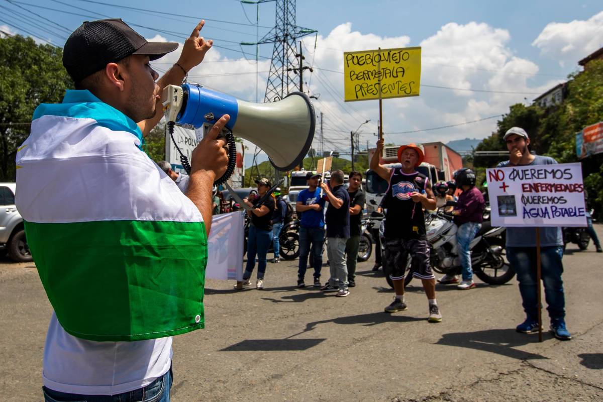 En fotos | Habitantes de Pueblo Viejo protestan para exigir que les ...