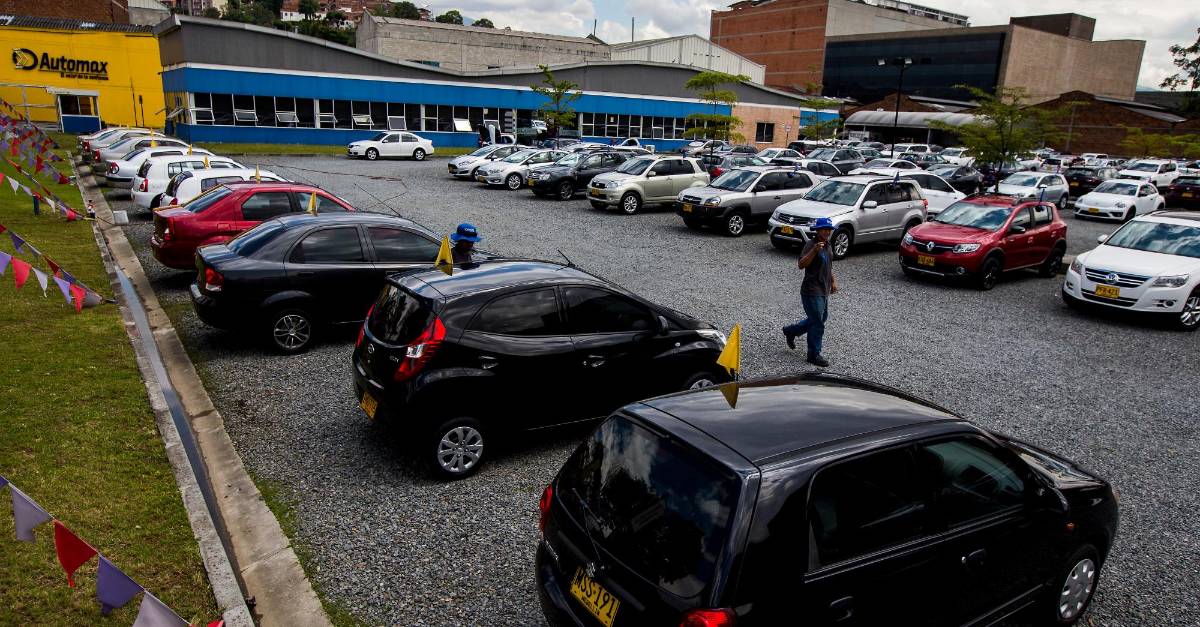 Renault, Toyota y las otras marcas de carros que más compran los ...