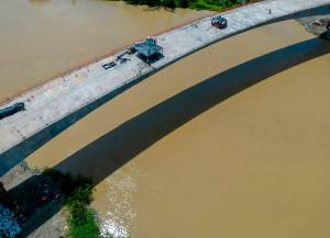 Hito en Puerto de Urabá: gran viaducto sobre el río León ya es ...