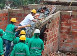 Intervienen 14 viviendas de invasión levantadas en el oriente de Medellín