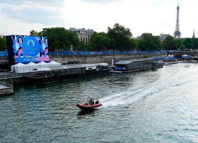 “Es una vergüenza”: atleta sobre la mala calidad del agua del Sena que ...