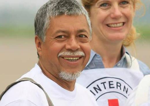 Murió el profe Moncayo, el hombre que caminó 12 años por la liberación ...