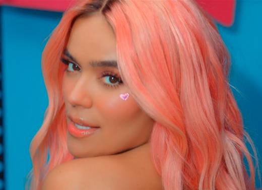 Karol G estrenó el video oficial de Watati, la canción de Barbie