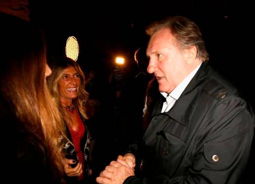 La periodista española Ruth Baza denunció por violación a Gérard ...