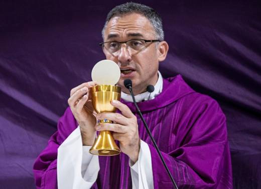 Historia de la hostia en el catolicismo