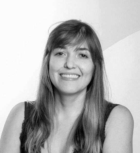 Una encomienda que golpea