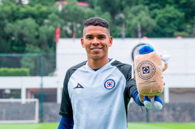 Kevin Mier se sigue luciendo en México: ahora lo llaman Supermán y Cruz ...