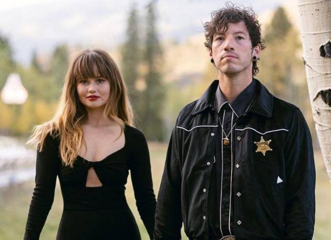 La actriz Debby Ryan, de la serie “Jessie”, anunció su primer embarazo con Josh Dun de Twenty ...