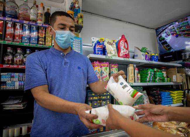Tiendas de barrio siguen siendo las preferidas del consumidor colombiano