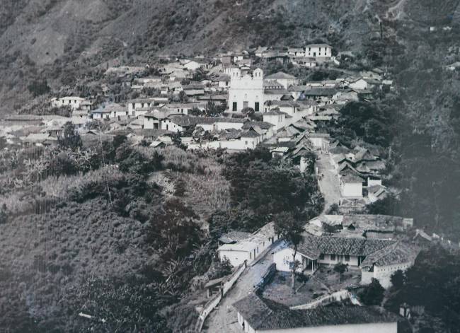 Eduardo Varela, el fotógrafo que custodia 70 años de la historia de ...