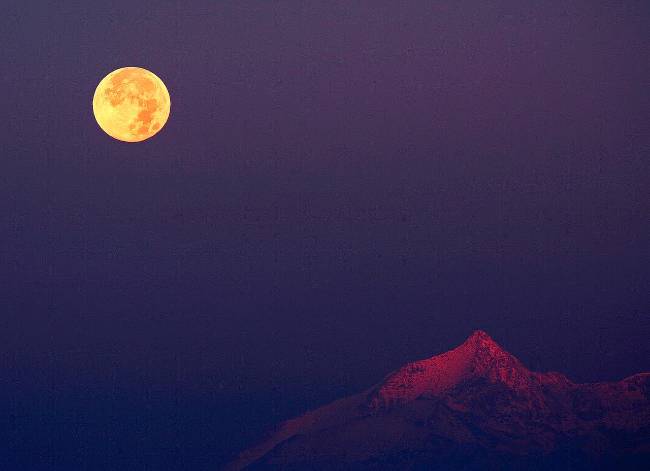 Nasa ofrece 3 millones de dólares por solución de reciclaje lunar