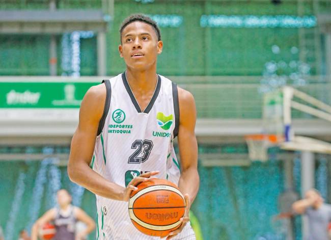 Estos 3 gigantes son las nuevas joyas del baloncesto paisa, y no ...