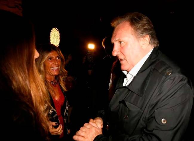 La periodista española Ruth Baza denunció por violación a Gérard ...