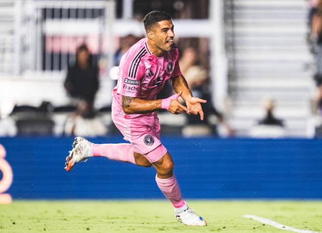 Castigo ejemplar: Luis Suárez fue sancionado con seis fechas por escupir a un rival en la final ...