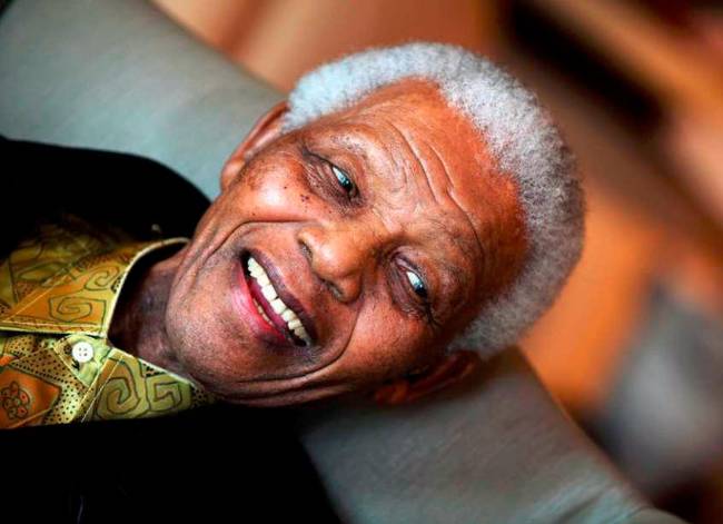 A diez años de la muerte de Mandela, los sudafricanos buscan dar ...