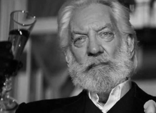 Donald Sutherland, actor de MASH y los Juegos del Hambre, falleció a ...