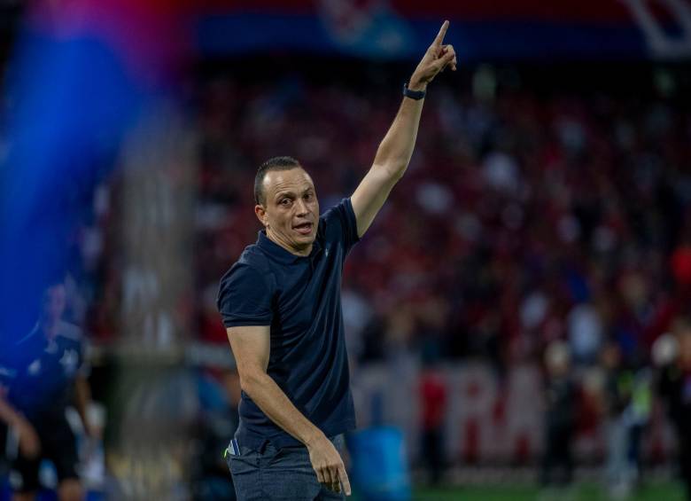 Lo que dijo Alejandro Restrepo tras la eliminación del DIM de ...