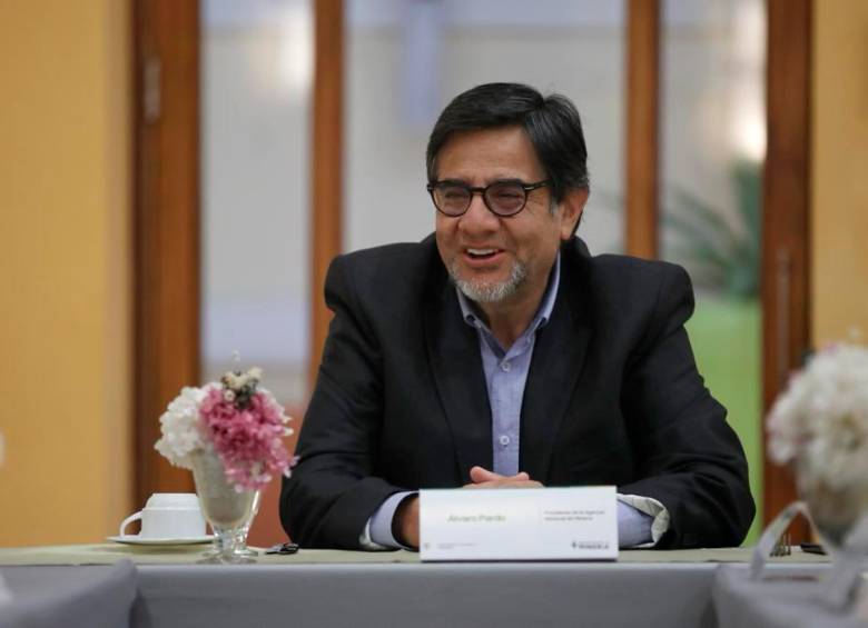 Entregar título a un minero no es una manera eficaz de formalizar