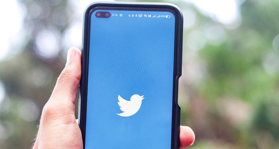 Twitter perdió 521 millones de dólares en 2015