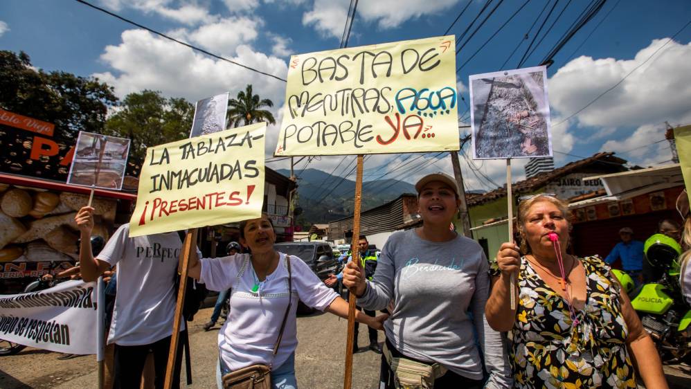 En fotos | Habitantes de Pueblo Viejo protestan para exigir que les ...