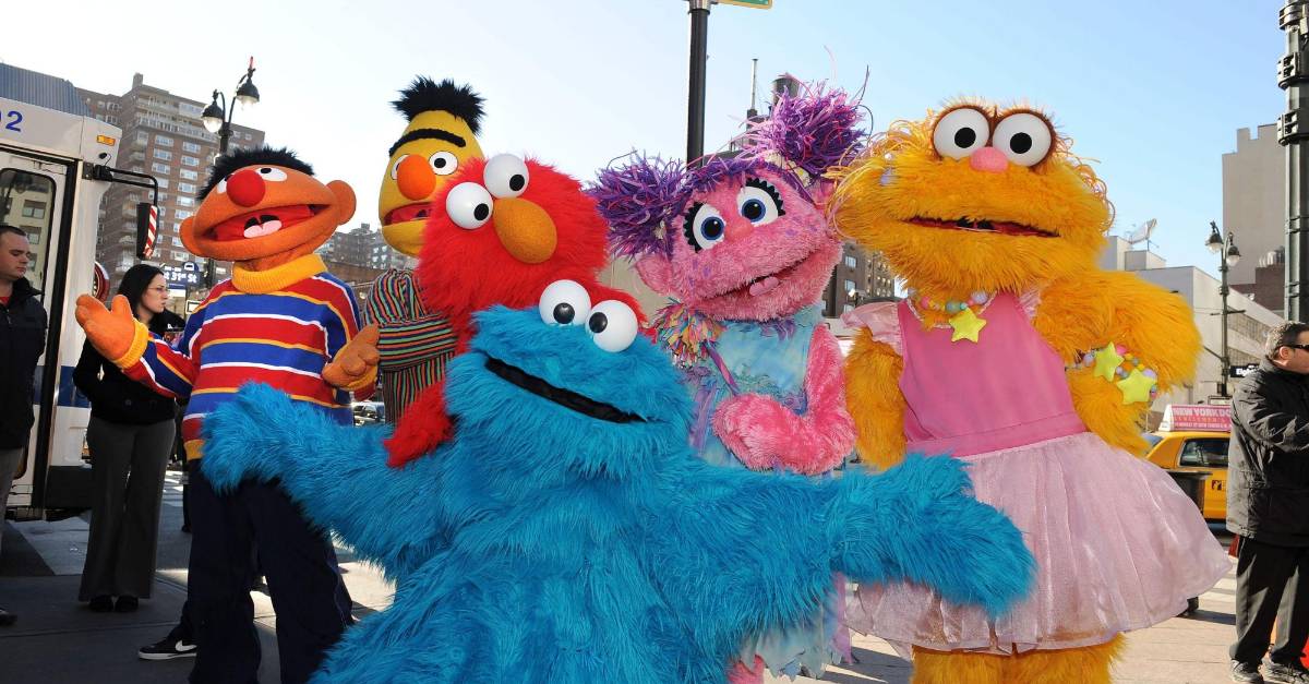 Beto, Enrique, Elmo, Abelardo y todo el clan de Plaza Sésamo estuvieron ...