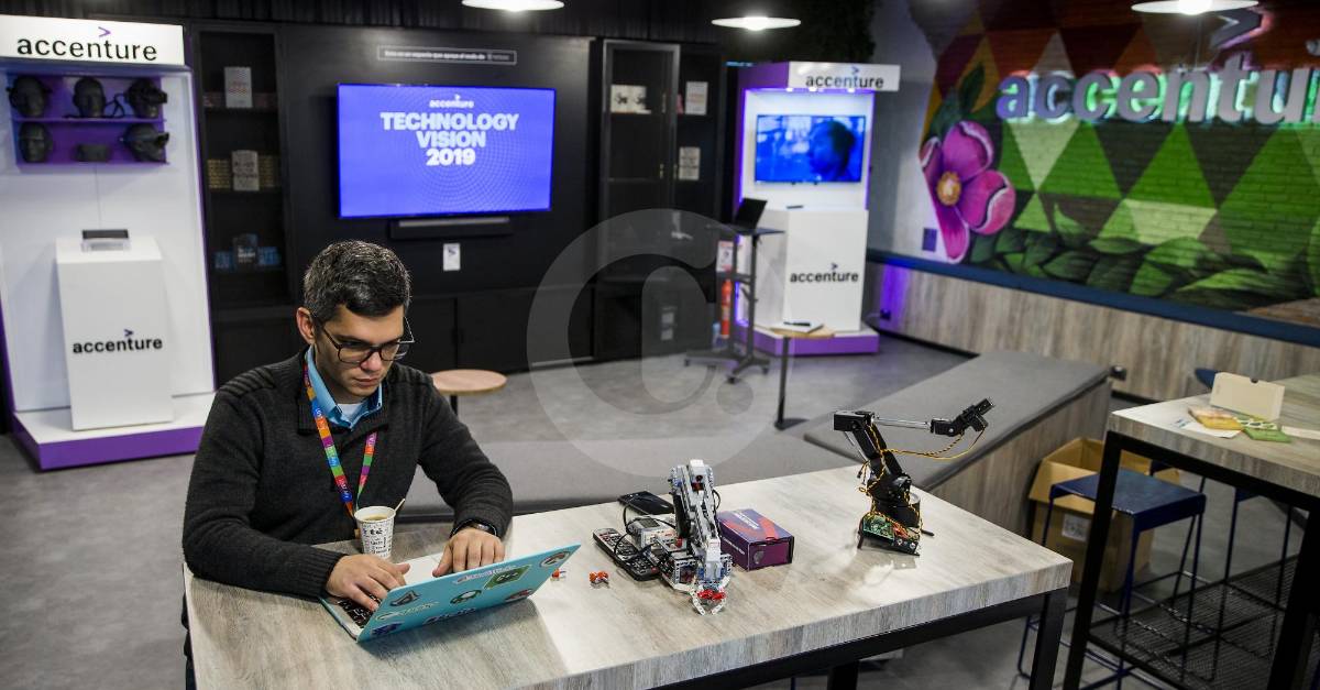 Accenture le da forma a la Cuarta Revolución