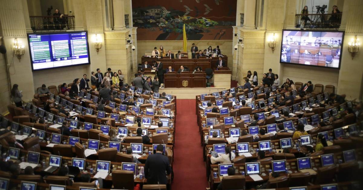 Congresistas Ahora Se Ganarán 39 5 Salarios Mínimos ¿sabe Cuánto Es Eso