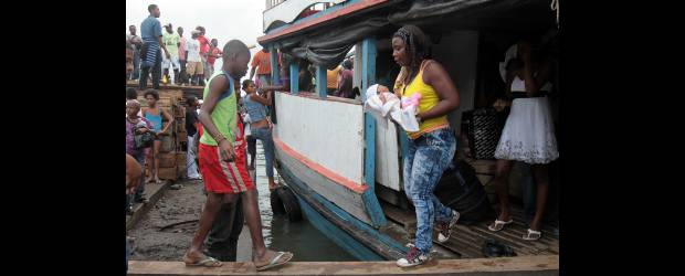 Éxodo por el Atrato turbulento