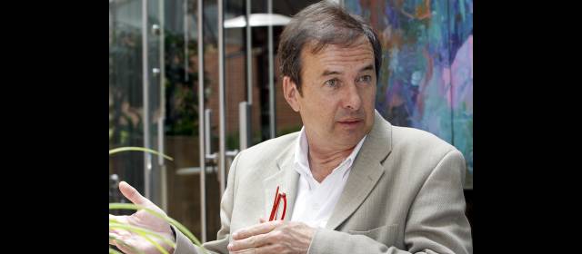 El imperio de Javier Moro está en la escritura, la historia y los viajes