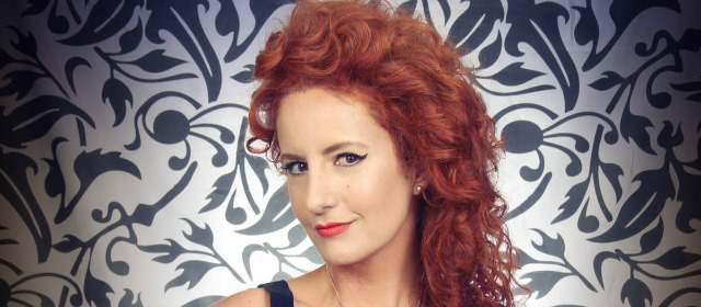 Silvia O le canta a la mujer y su dignidad