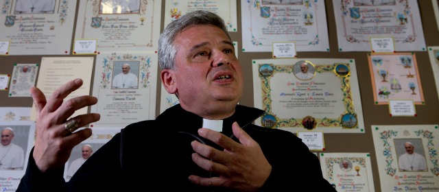 Limosnero del Papa desvela el deseo de Francisco de salir con él a ...