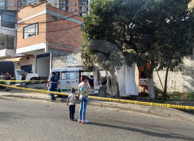 Siete Heridos Dejó Accidente De Buseta Escolar En Belén